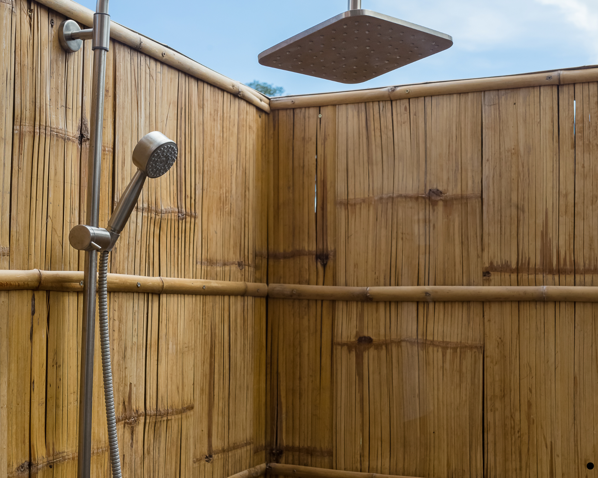 Creative Outdoor Shower Designs